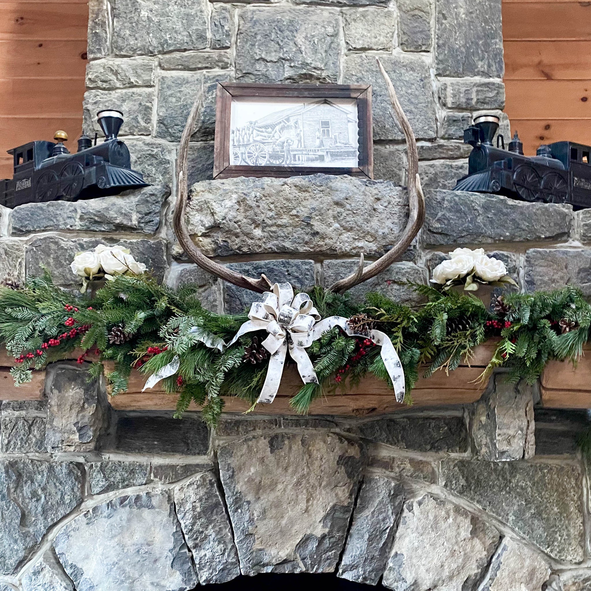 Mantle Spray w/ Berries - Front Face (PRE-ORDER) – Mandy Spring Farm ...